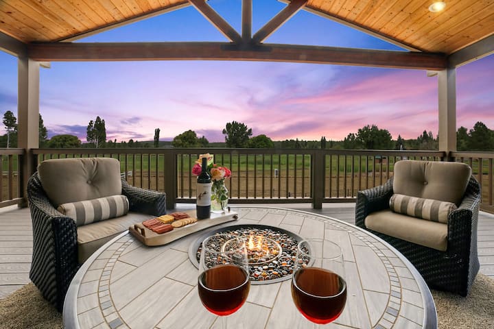 The Eagles Nest | Luxe Mountain Retreat With Views - Munds Park, AZ