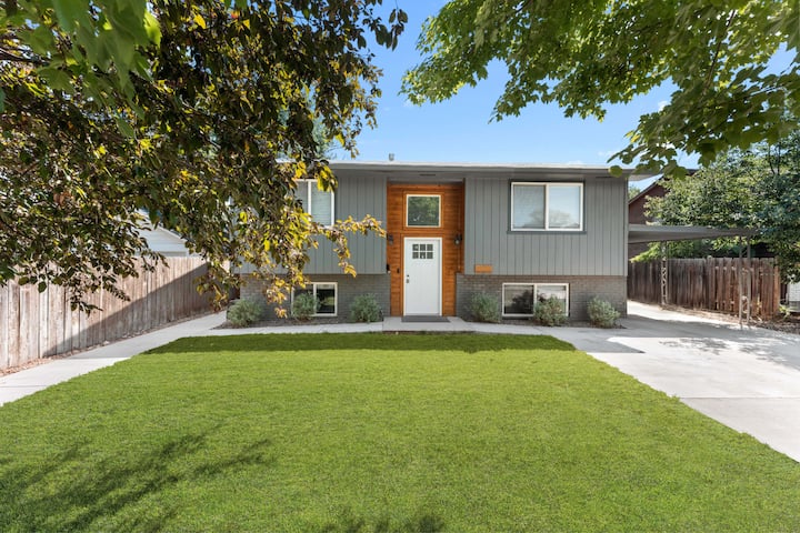 Boise Bench Home W/ Office & Covered Parking - Boise, ID