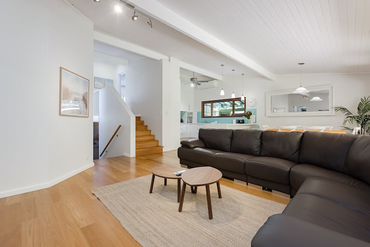 Urban Beach Retreat By Swan Bnb Management - Kingsley