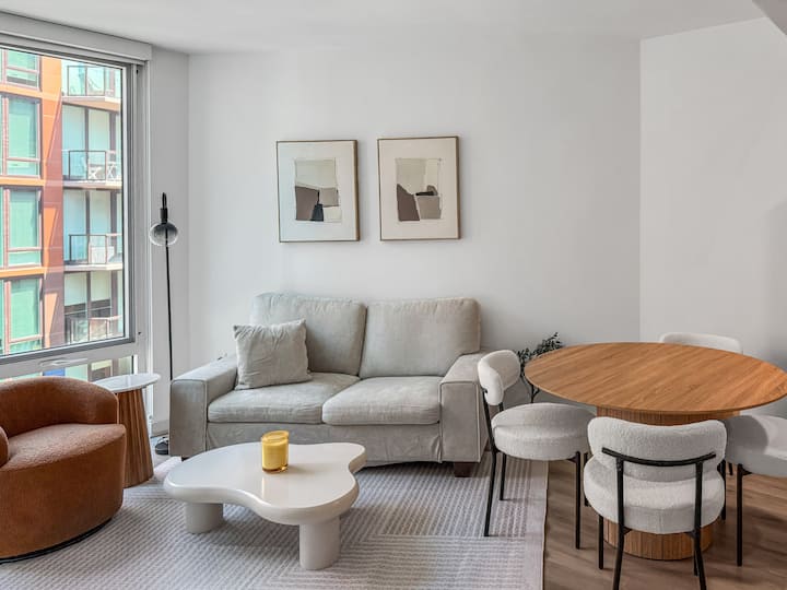 Calm & Sunlit 2br |Metro| Rooftop View W Amenties - Gallaudet University, Washington