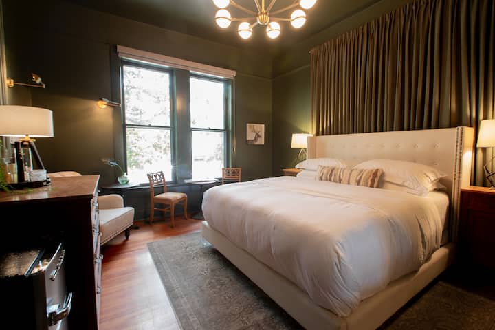 Sophie's Gasthaus - Faust King Room • Pool View - New Braunfels, TX