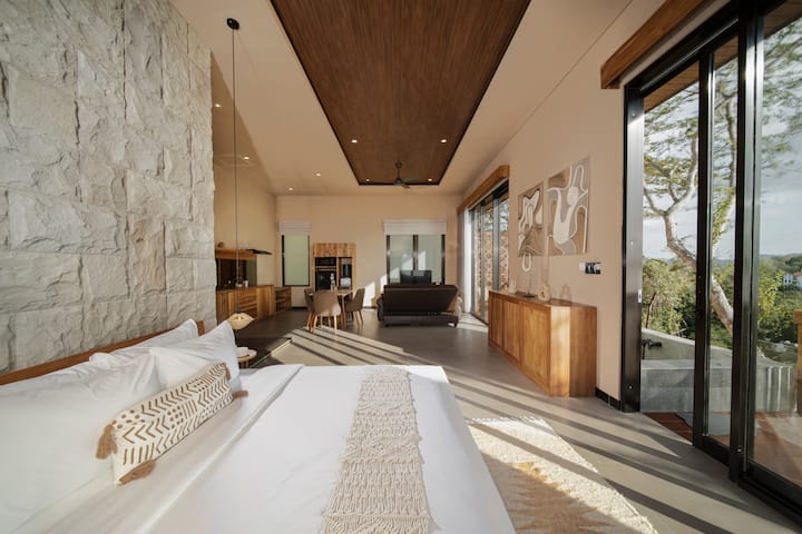 1 Studio Bedroom With Ocean View (No Pool) - Labuan Bajo