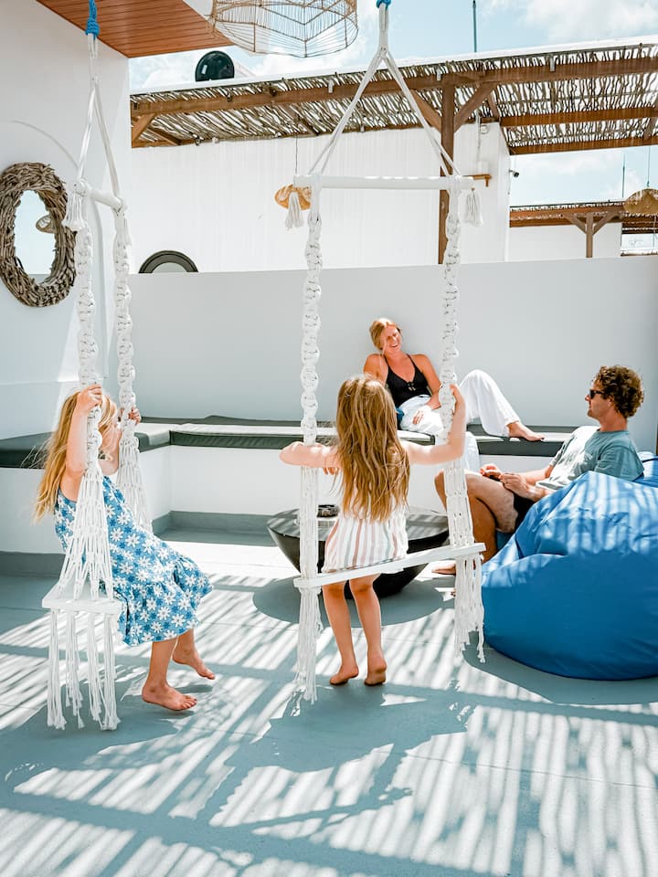 Balangan 3 Bed, Pool & Rooftop - Jimbaran