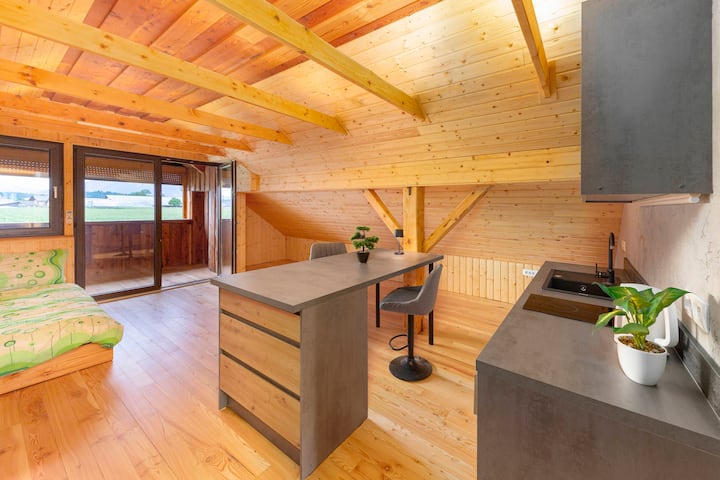 The Barn Košnik | Wooden Cosy Hayrack Apartment 1 - Kranj