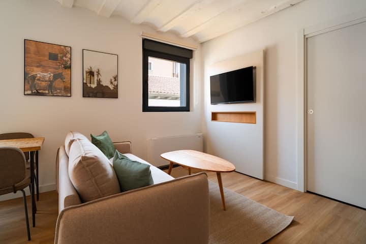 Pamplona Hilarión Eslava |Studio Wheelchair Access - 팜플로나