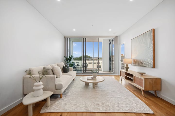 Modern Apartment Close To Cbd - Moore Park