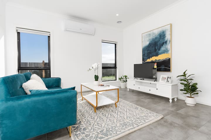 Haven 4 Bedroom Home - Beaconsfield