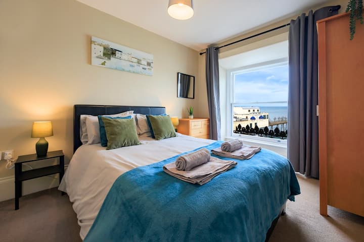 Large Central Two Bed Seafront Apartment - Views! - アベリストウィス
