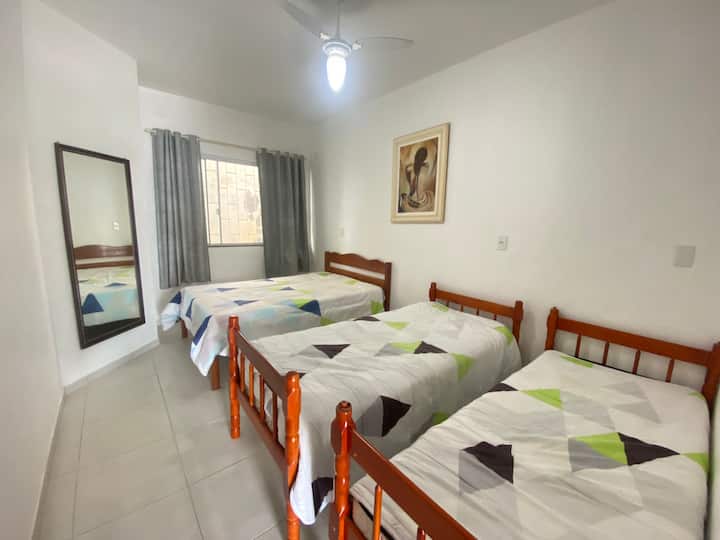 Casa De Praia, Bem Localizada. - Governador Celso Ramos