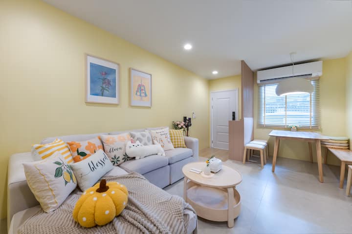 Sunny Cozy Home Near Bts Phra Khanong - Phra Khanong