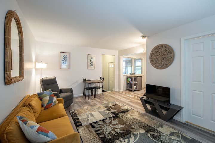 Saratoga Springs Comfort • Near Race Course - Galway, NY