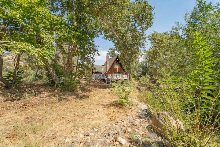 Sequoia Vintage A-frame River Retreat - 세쿼이아 국립공원