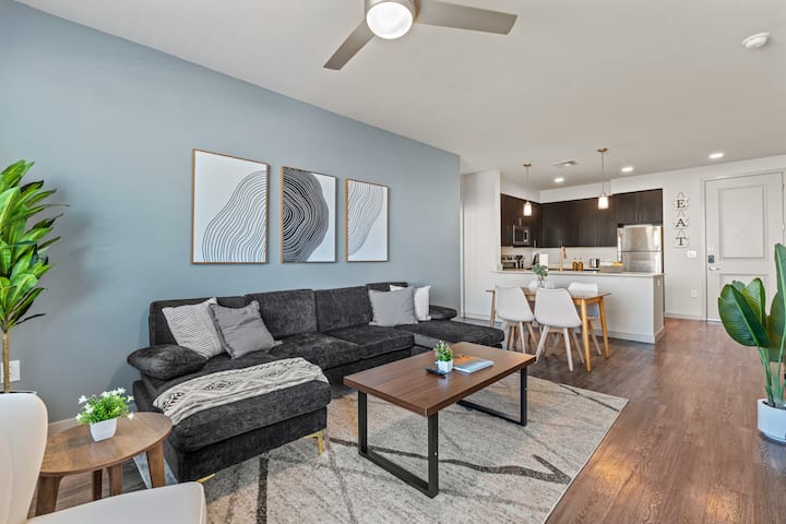 Tempe Oasis | King Beds, Pool, Gym, Dt Tempe & Asu - Tempe, AZ