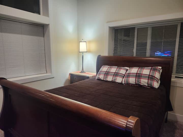 Private Guest Studio And Backyard - Bellingham, WA