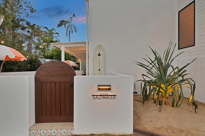 Casa Saltwater @Mackay_beach_abodes - Mackay
