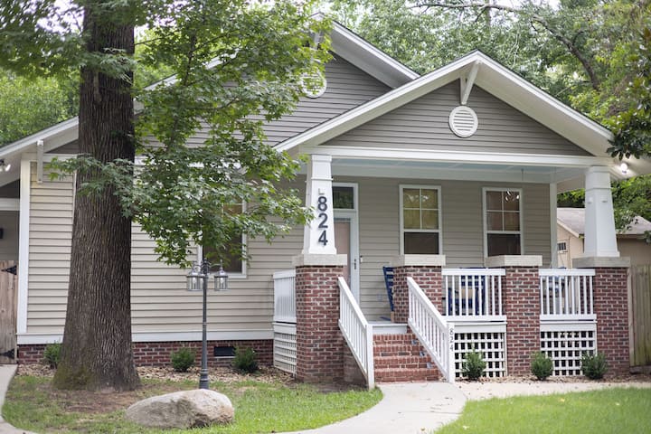 Luxurious 3 Br Bungalow - Columbia, SC