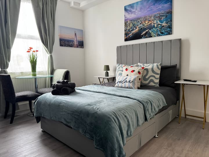 Self-contained Studio Maida Hill - Barnes