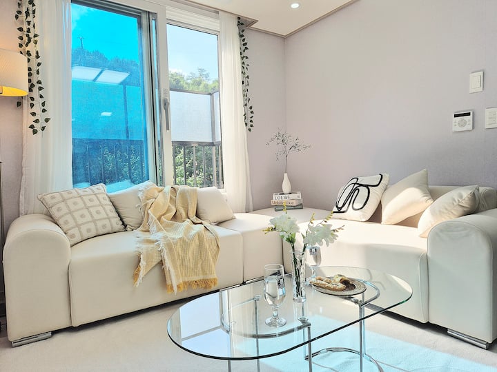 [New]신축/4룸7베드2욕실/10인/지하철도보5분/명동25분/동대문15분/서울역성수30분 - Seoul