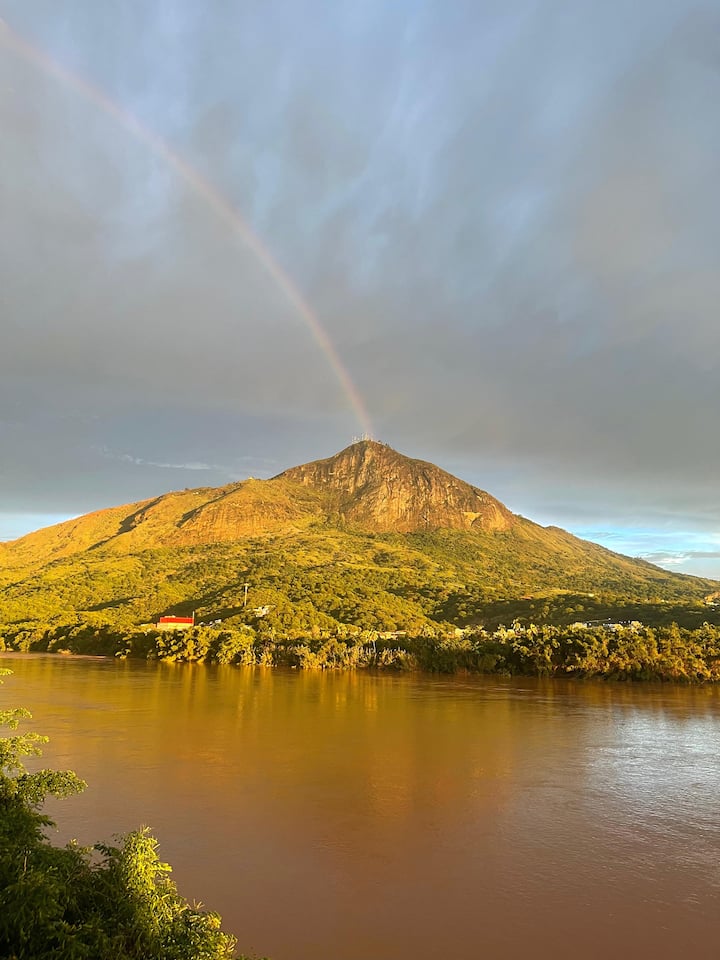 Flat Com Vista Para Rio Doce E Pico Da Ibituruna - Governador Valadares