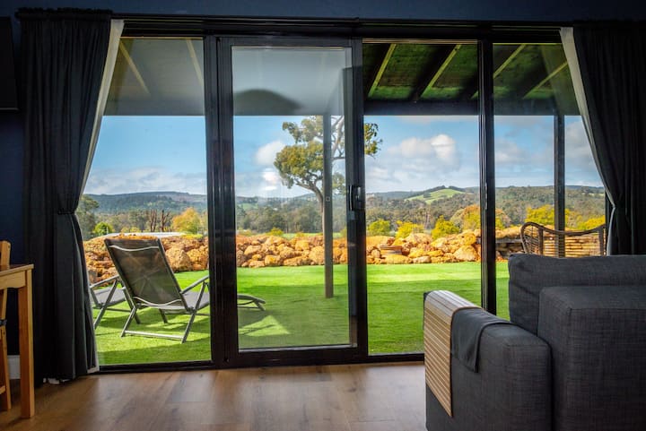 Relax In The Cozy Sheoak Cottage At Brodie's Farm - Western Australia