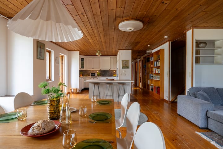 Scenic Lakehouse Near Stockholm With Sauna & Jetty - Stockholm