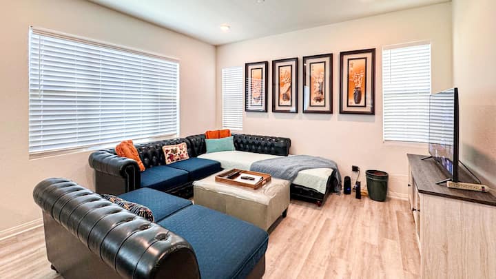 Cozy Home W/ Shared Pool By Kaiser | Honest Homes - Fontana, CA