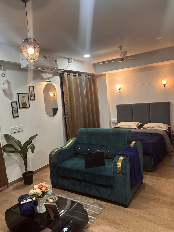 The Casa Velour | Luxe | Near Airport | Haven | - Pune