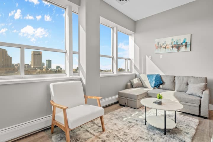 Central 1br • Free Parking • 2 Tvs • Csu - Cleveland Metroparks Zoo, Cleveland