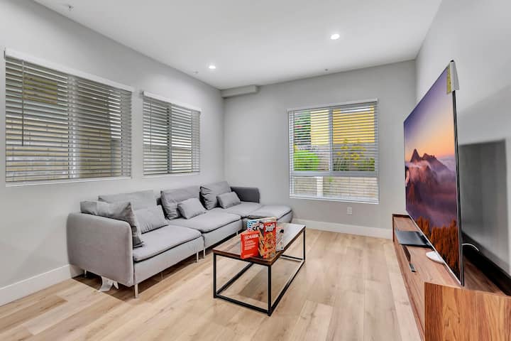 Spacious Modern Suite 103 | Mins To Downtown La - Culver City, CA