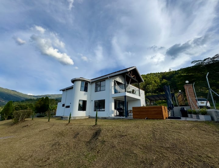 Villa Las Ninfas•jacuzzi Privado•jardines•medellin - Envigado
