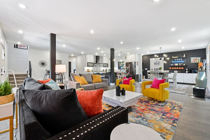 Sierra Vista Sanctuary | Luxe Hot Tub | Game Loft - Colorado Springs