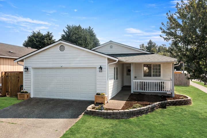 The Cozy Corner! - Centrally Located - Tacoma, WA