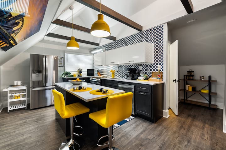 Highly Walkable | <10 Min To Shadyside Favs! - Pittsburgh