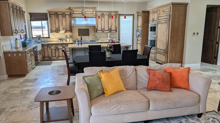 Spacious Modern Palo Alto Home - Mountain View, CA