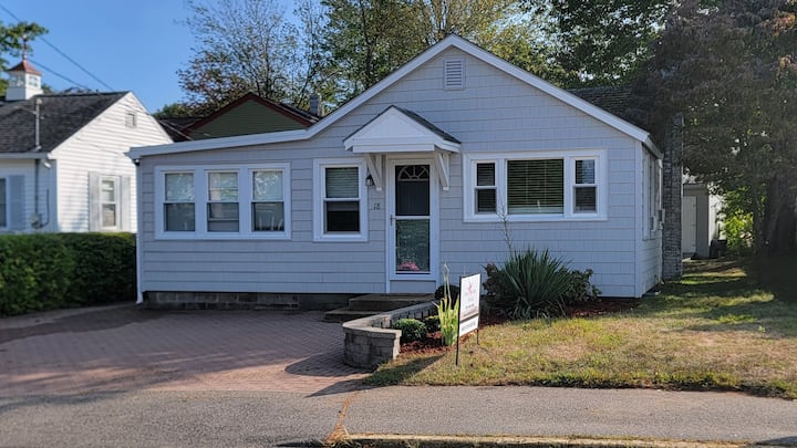 Pet-friendly House Steps From Footbridge Beach - Ogunquit, ME