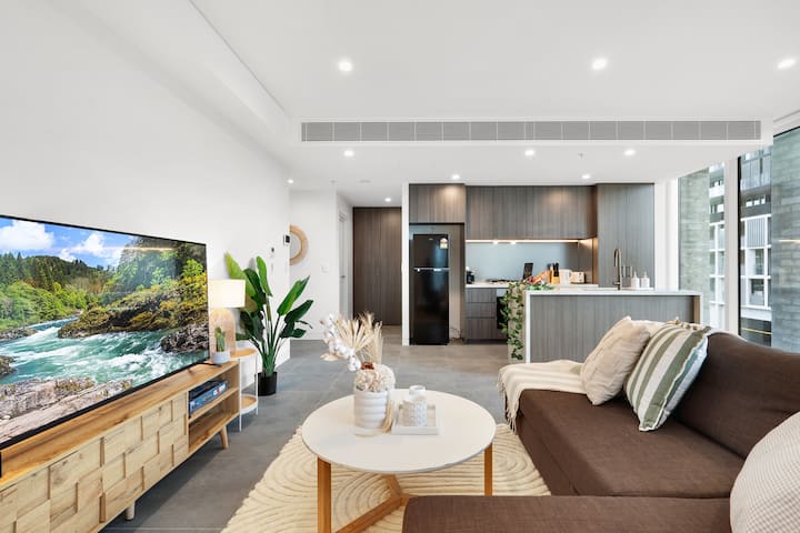Gorgeous & Spacious 2br Apt + Parking, Pool & Gym - Parramatta