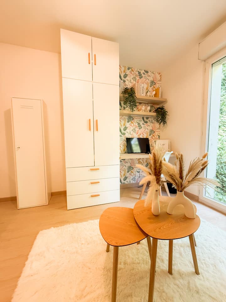 L'ombelle - Studio Parking Privé & Petit Extérieur - Isneauville