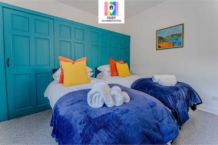 Relocators | Burnley Centre | Long Stay Discounts - Burnley