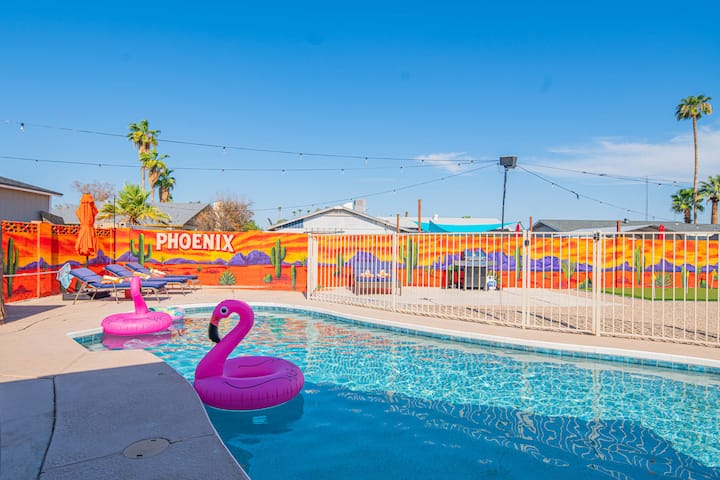 Family Retreat: Heated Pool, Hottub & Game Room - Phoenix, AZ