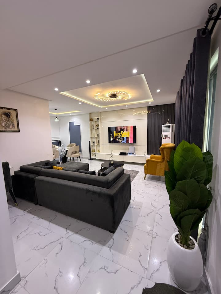 Luxury 2br/2ba Apt In Lekki | Ps5 & Parking - Nigeria
