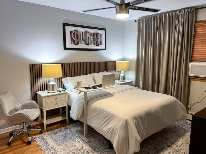 Reux Homes Cozy Room By The Lake - Skokie, IL