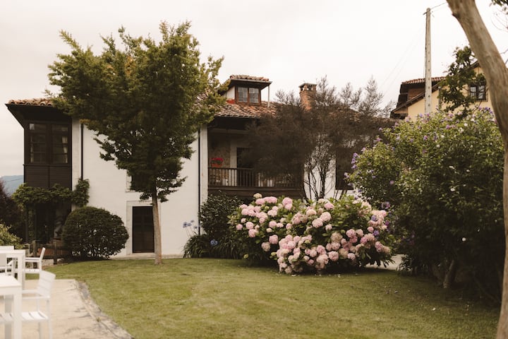 Lujosa Villa Floravista - Caravia