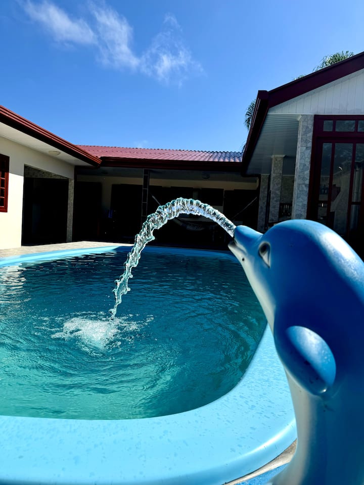 Casa Com Piscina Em Matinhos - Matinhos