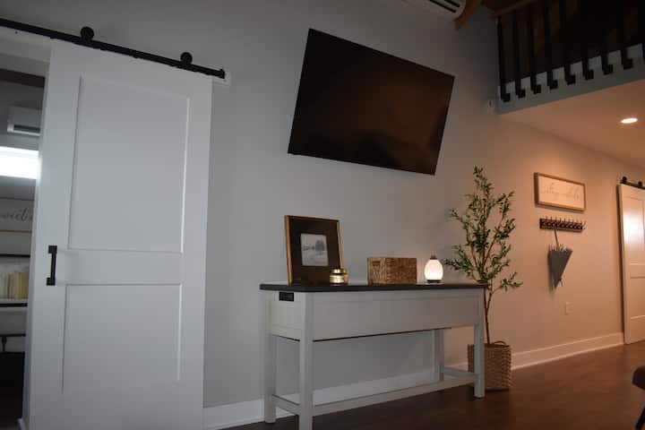 Cozy Farm Retreat - Staunton, VA