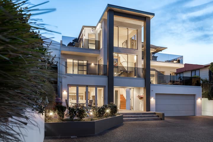 The Upper Deck ~ Papamoa -