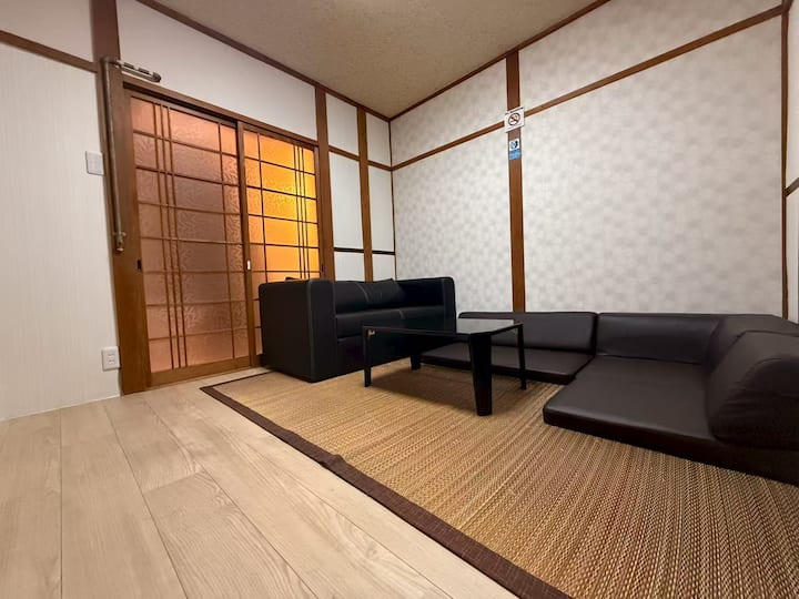 For 1-6 People_hirakatashi Station(11 Min)_manga - 高槻市