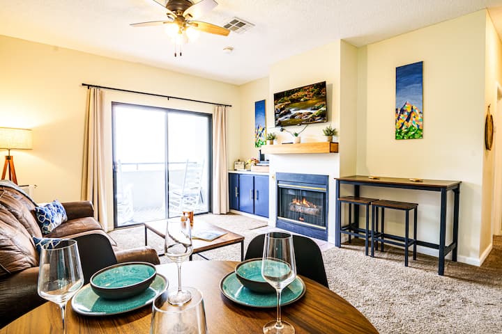 Beautiful Mountain Views-2bd/2ba - Gatlinburg, TN