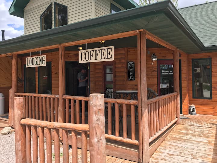 Mtn Peaks Inn-silver Peak Suite-downtown Hill City - Hill City, SD