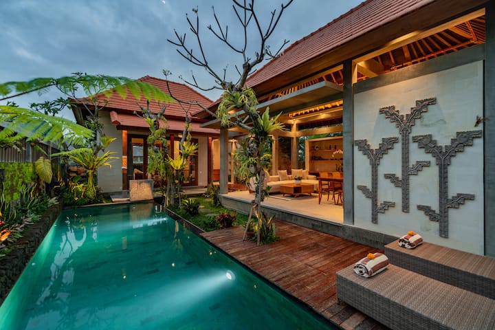 Peaceful 1-br Ubudian Modern Classics Bali Villa - Indonesia