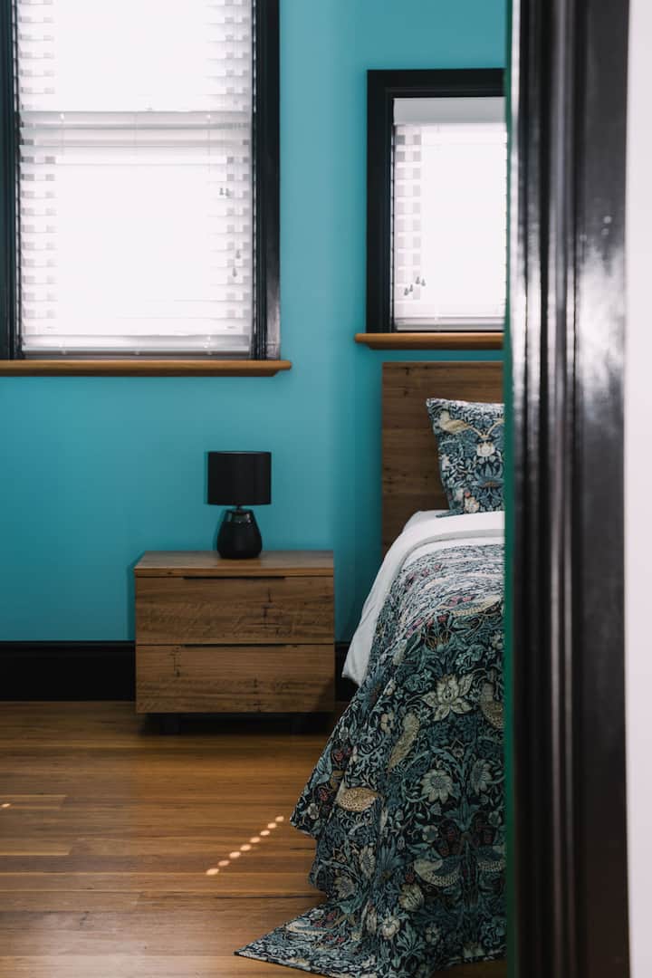 Saltwood Retreat -  Peterborough - Port Campbell